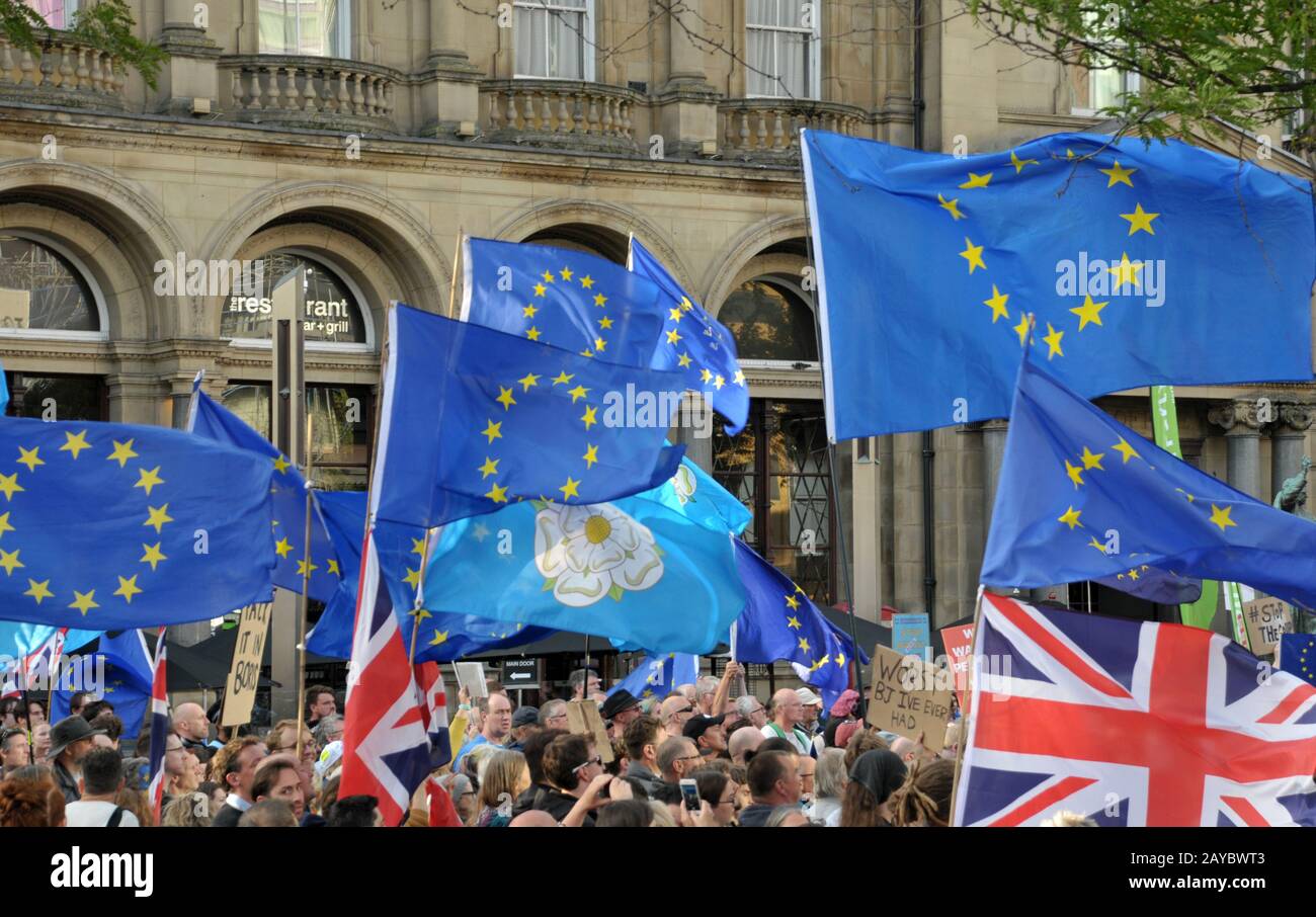 Demonstration banners flags hi-res stock photography and images - Alamy