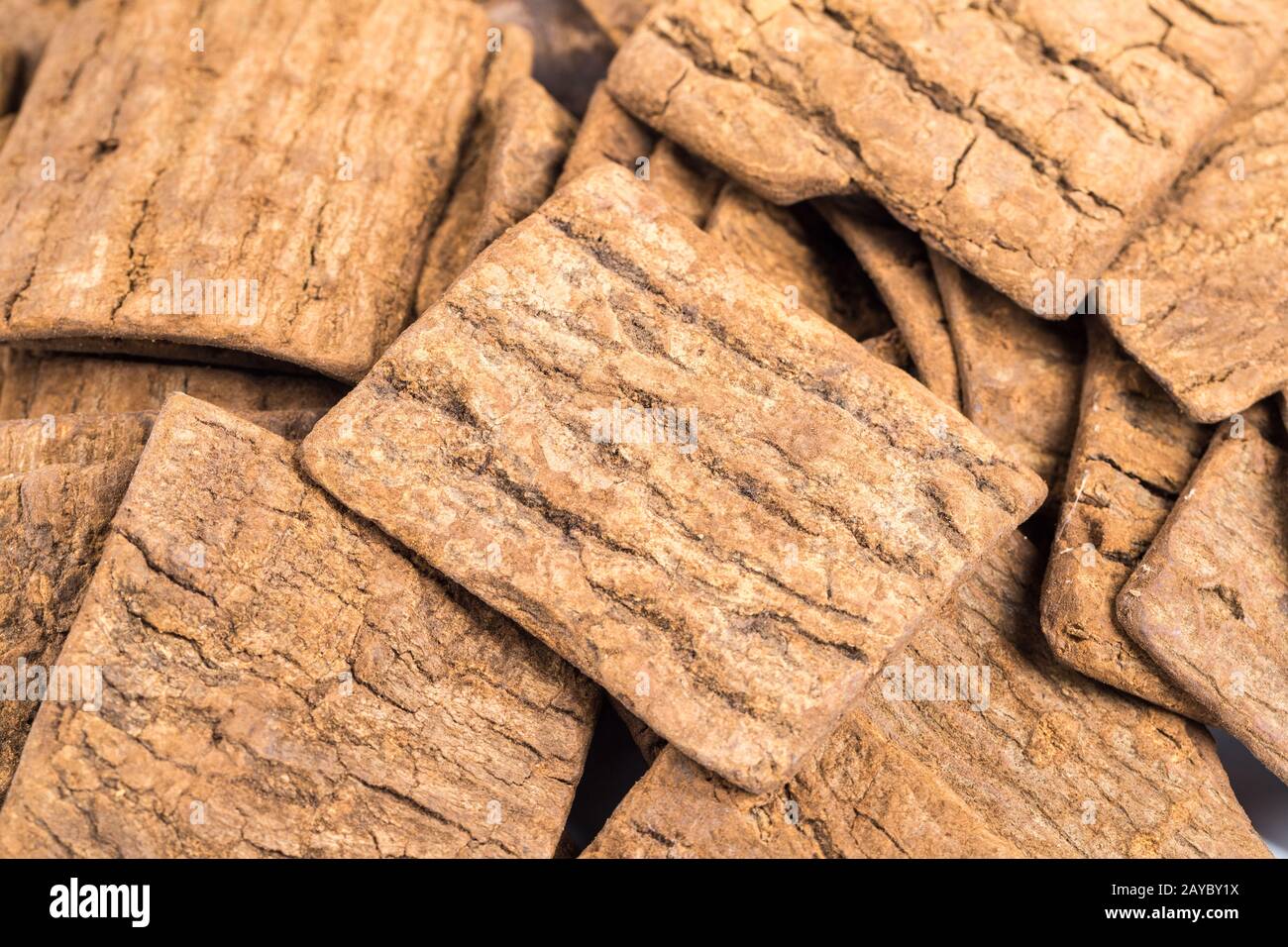 Eucommia ulmoides hi-res stock photography and images - Alamy
