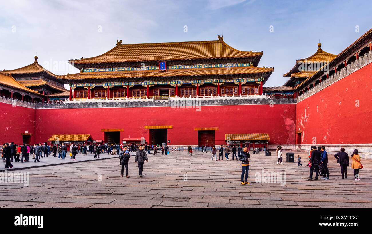 Many tourists visiting Forbidden City, view on entrance Stock Photo - Alamy