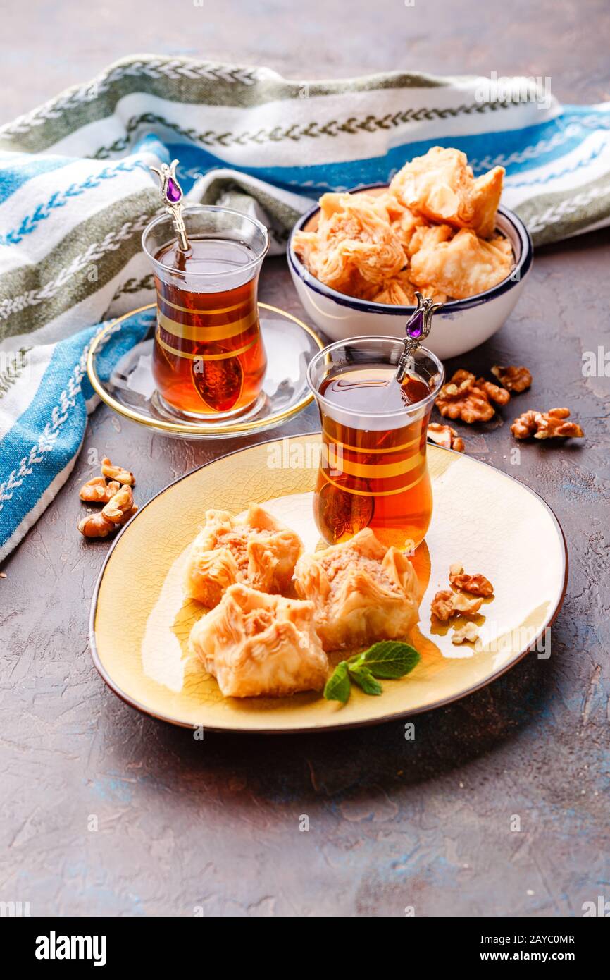 Arabic tea cup hi-res stock photography and images - Alamy