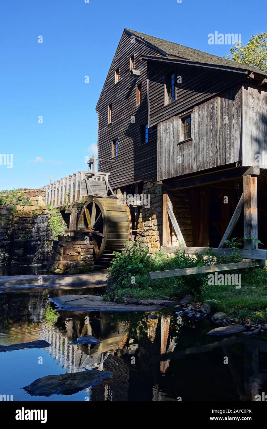 Yates building hi-res stock photography and images - Alamy