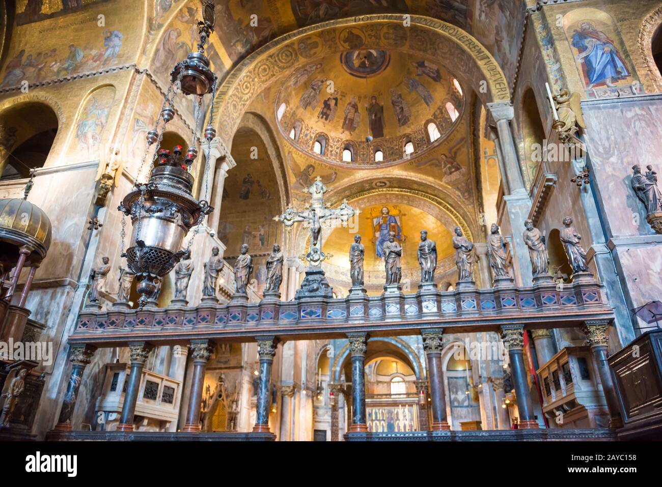 St. mark's basilica venice interior hi-res stock photography and images ...