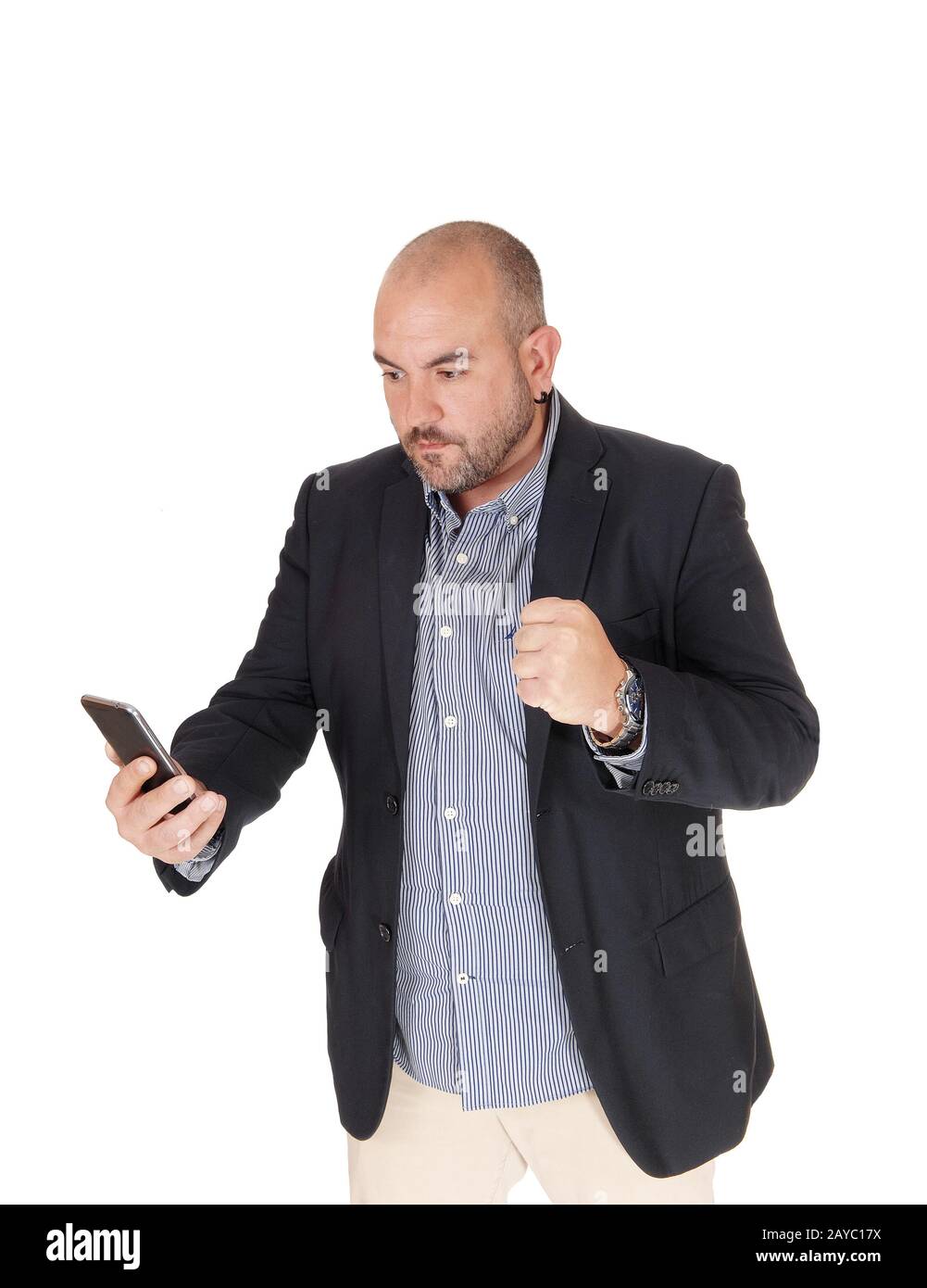 Man looking cell phone hi-res stock photography and images - Alamy