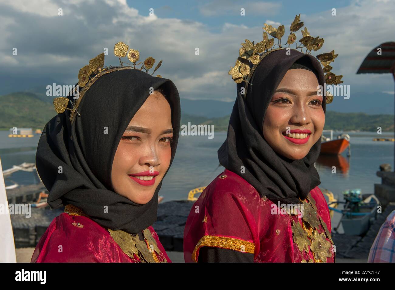 Bajau women hi-res stock photography and images - Alamy