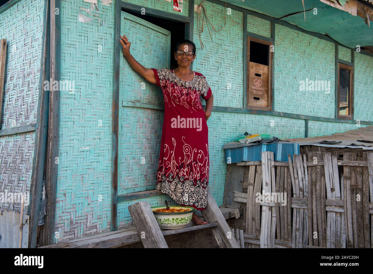 Stilt bamboo house hi-res stock photography and images - Alamy