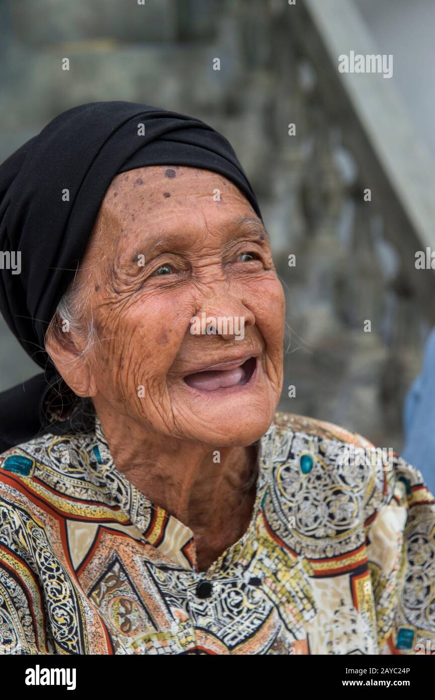 Gypsies and portrait hi-res stock photography and images - Alamy