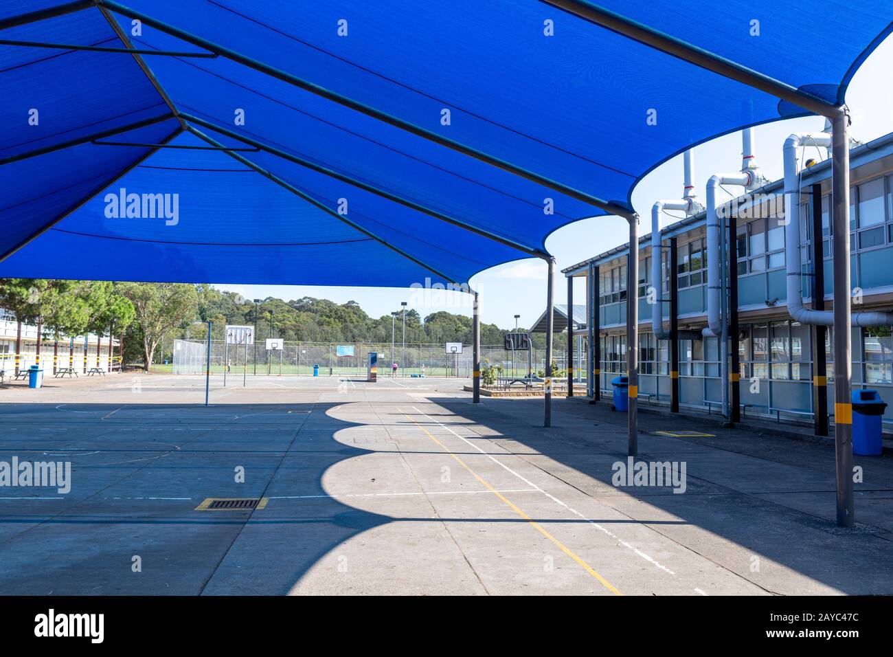School building grounds australia hi-res stock photography and images ...