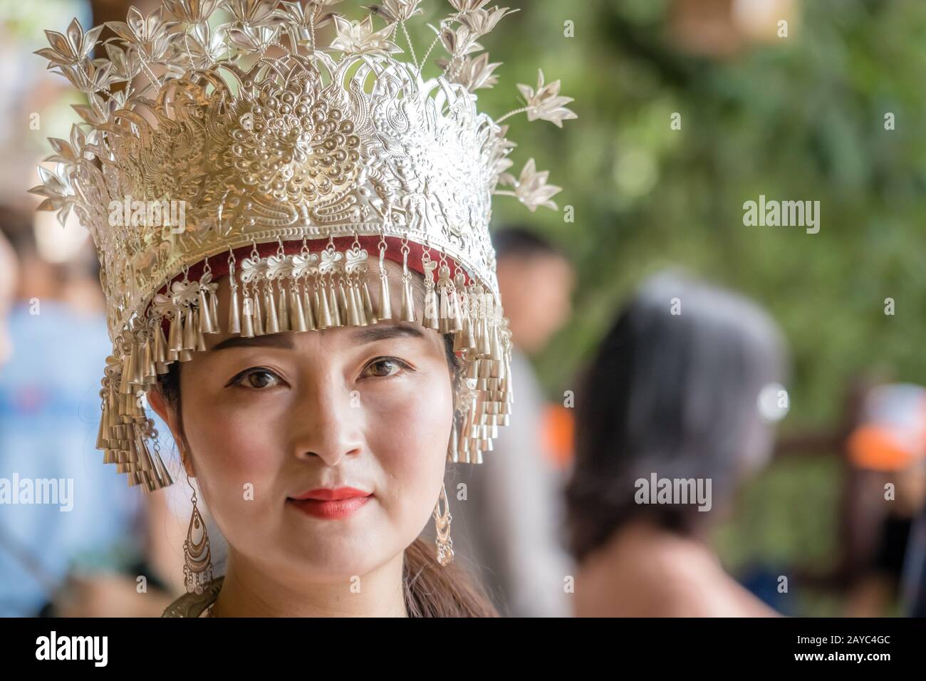 Cultural portrait of a beautiful chinese woman Stock Photo - Alamy