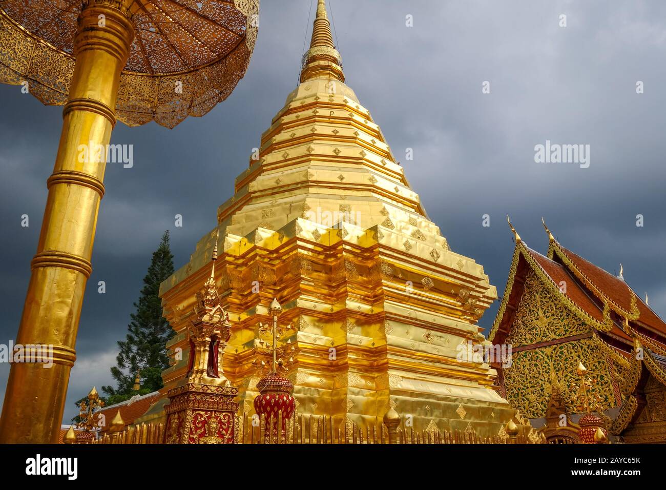 Wat Doi Suthep golden stupa, Chiang Mai, Thailand Stock Photo - Alamy