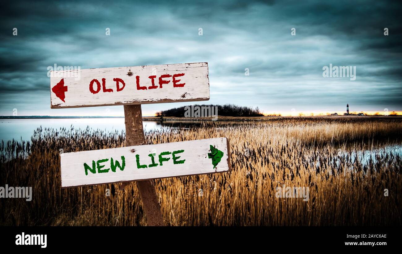Street Sign to NEW LIFE versus OLD LIFE Stock Photo - Alamy
