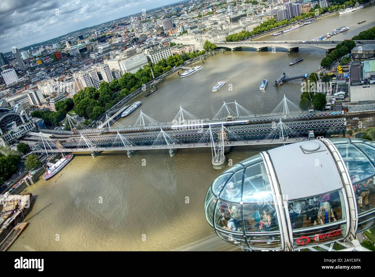 London eye buckingham hi-res stock photography and images - Alamy