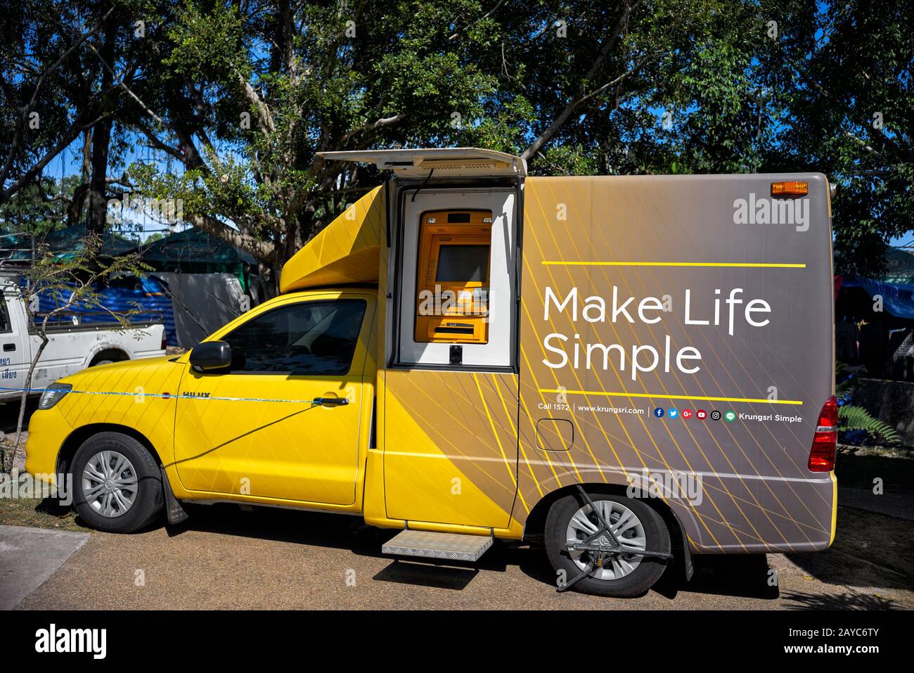 Mobile atm hi-res stock photography and images - Alamy