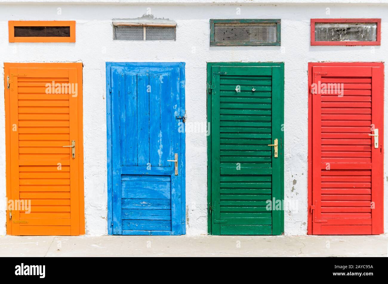 Four doors hi-res stock photography and images - Alamy