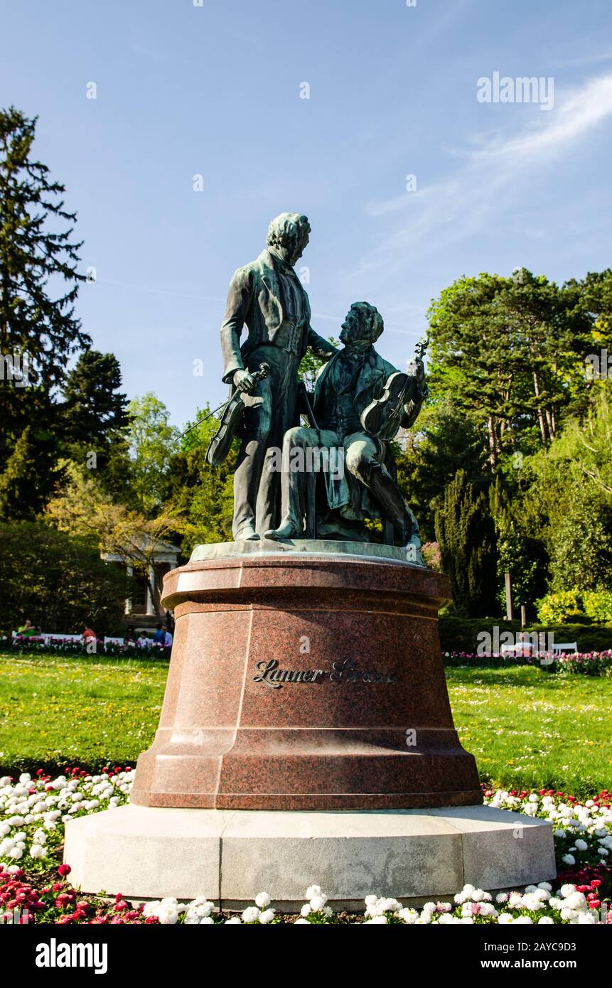 Viennese monument hi-res stock photography and images - Alamy