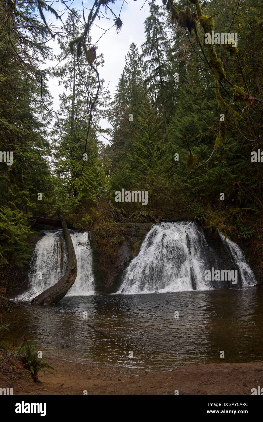 Cascade foothills hi-res stock photography and images - Alamy