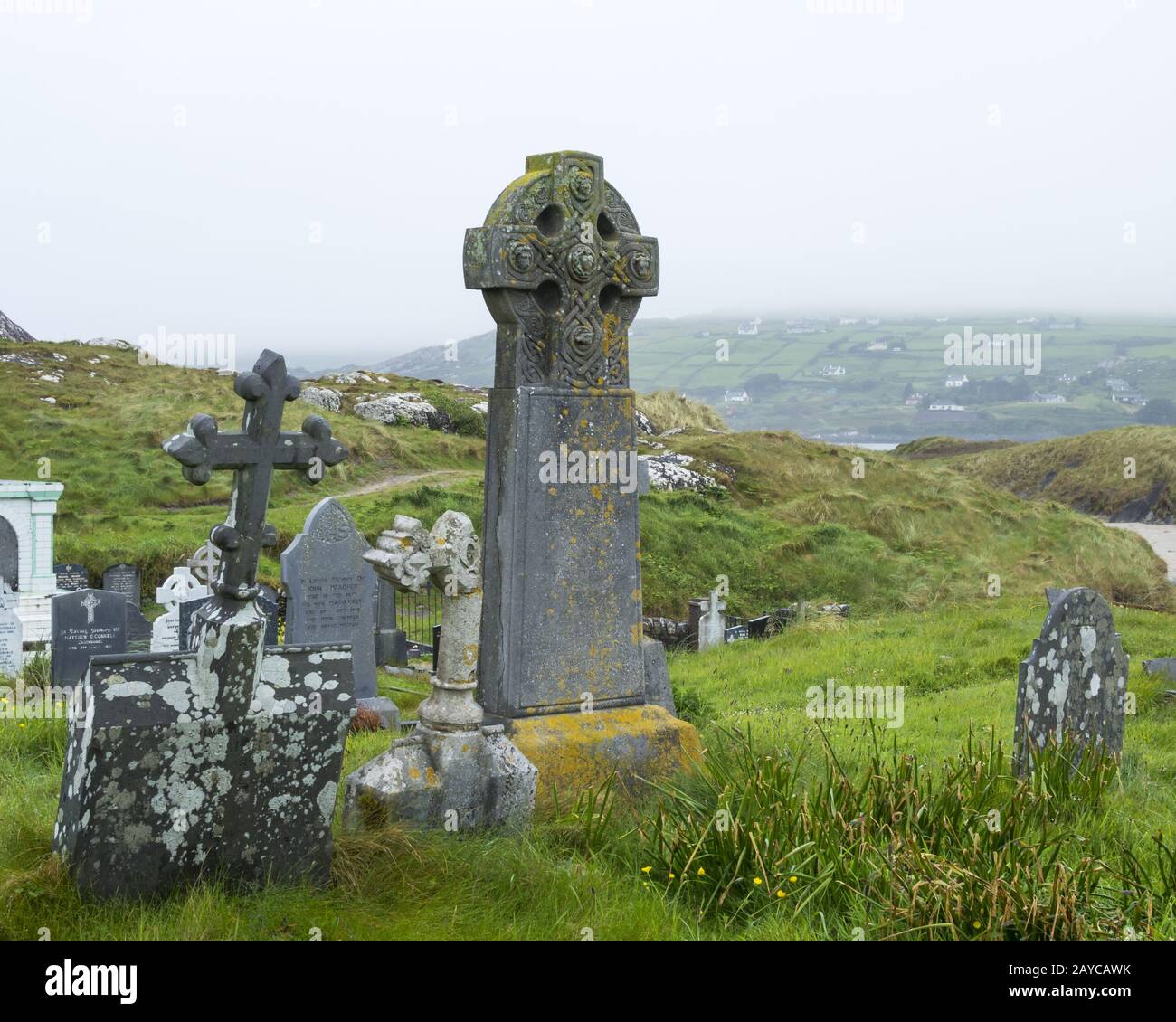 Old graveyard ireland hi-res stock photography and images - Alamy