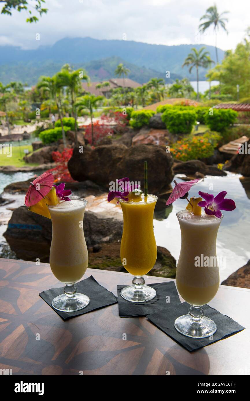 Pina colada bar hawaii hi-res stock photography and images - Alamy