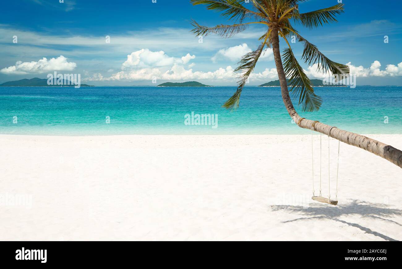 Bright sunny day at the beach hi-res stock photography and images - Alamy