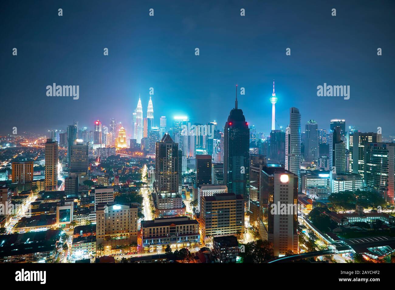 City skyline view hi-res stock photography and images - Alamy