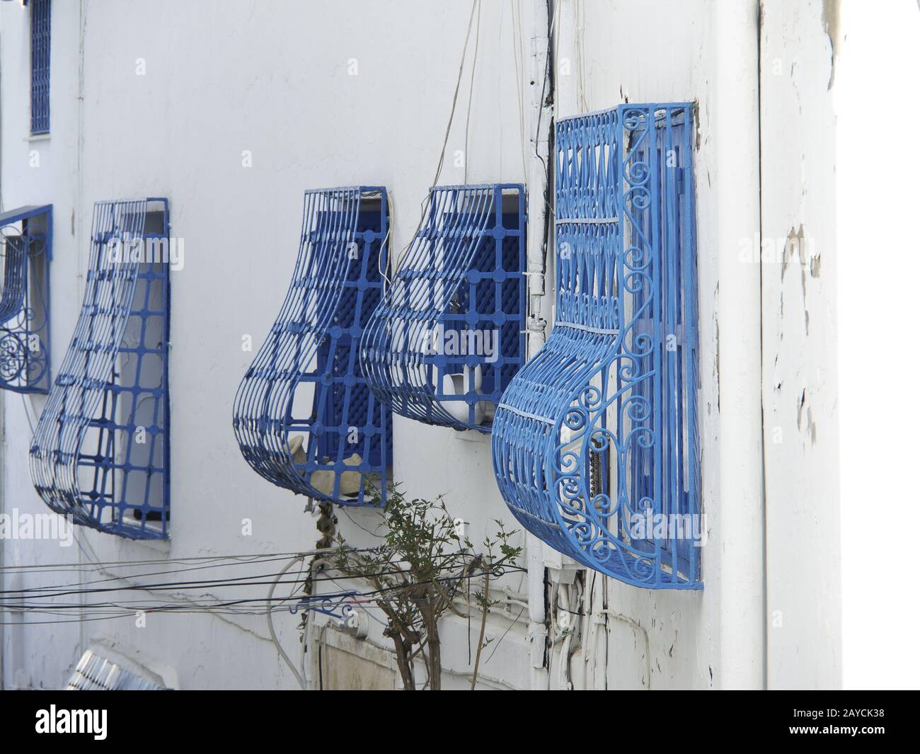Blue windows hi-res stock photography and images - Alamy