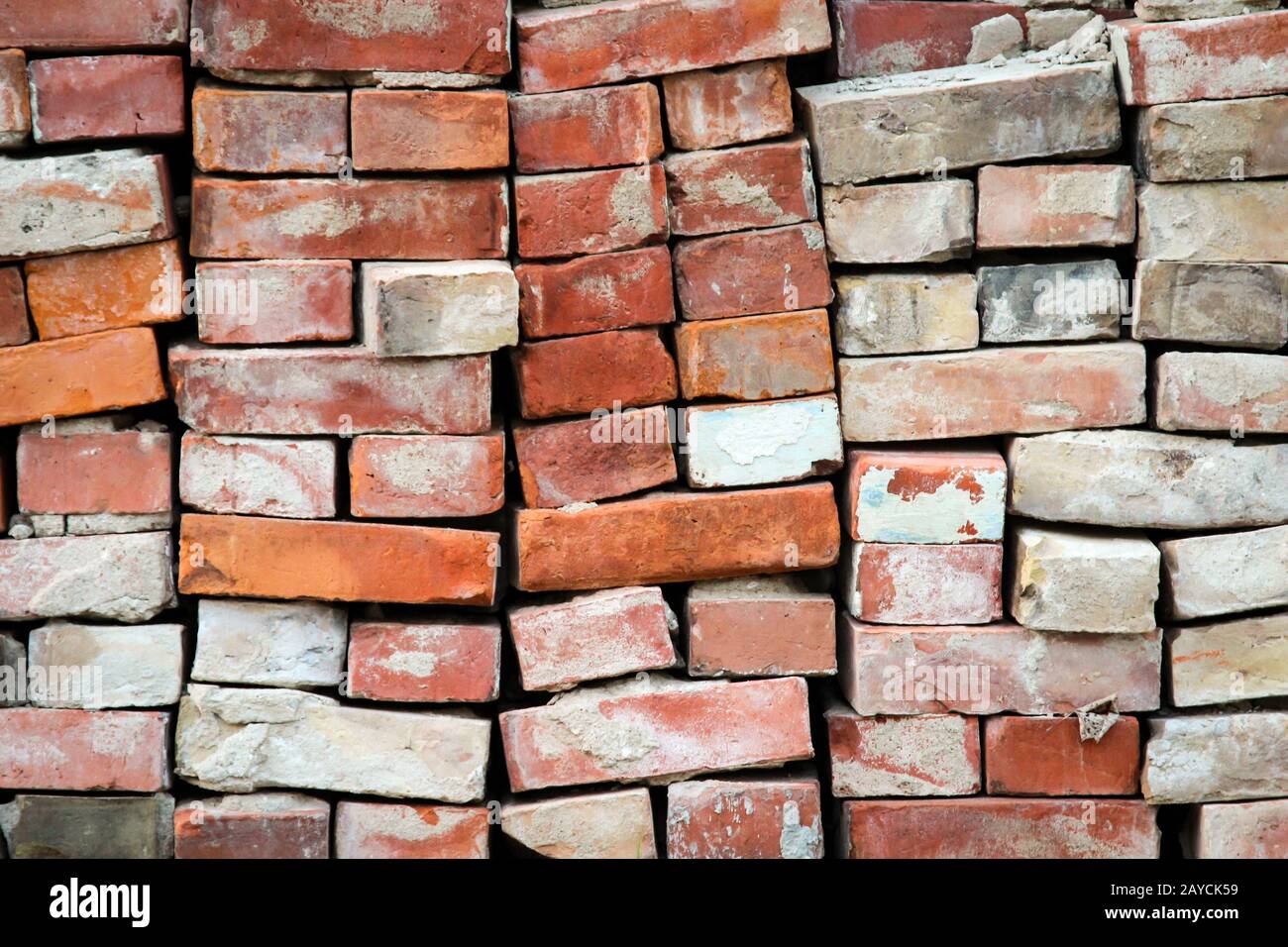 Pallets of bricks hi-res stock photography and images - Alamy