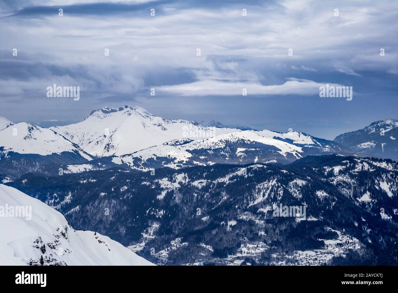 Snowy alps hi-res stock photography and images - Alamy
