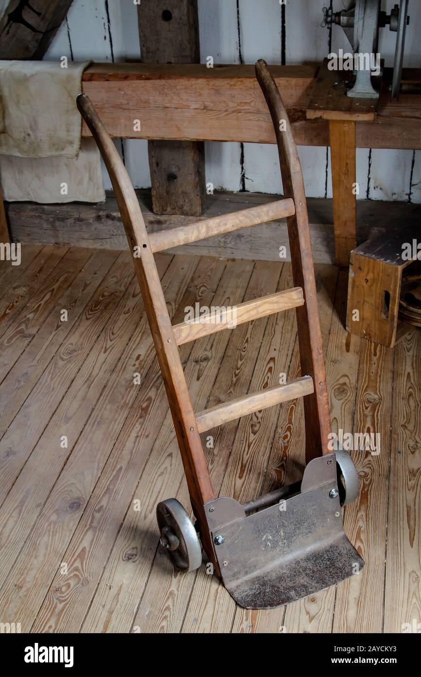 Old handcart hi-res stock photography and images - Alamy