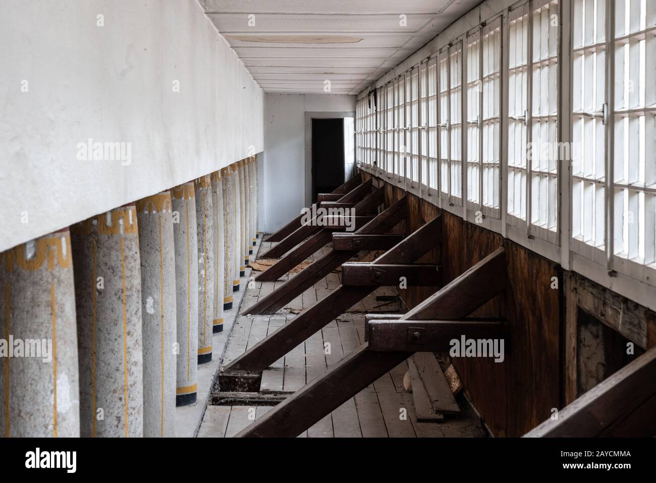 Bath cells in the bathhouse 2 with column pore Stock Photo - Alamy