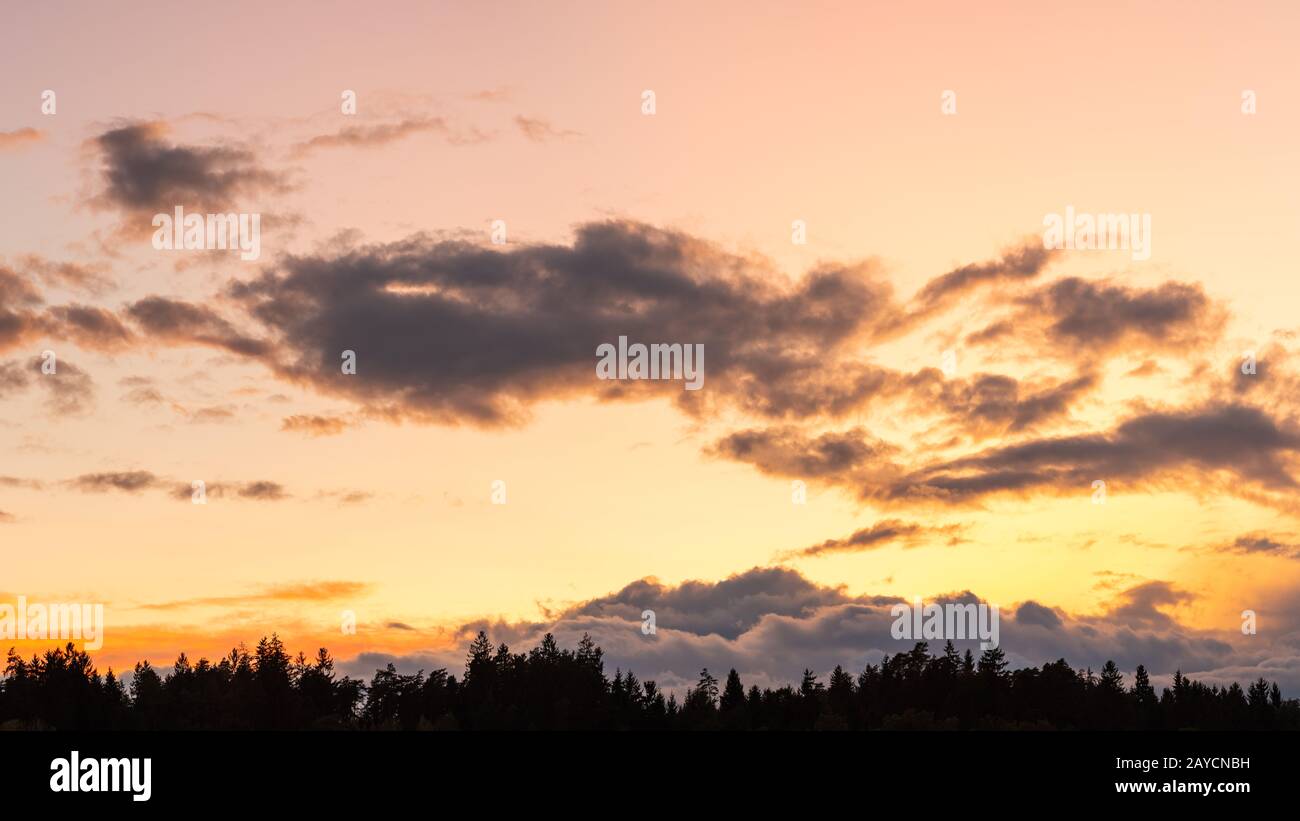 Pastel colors sky hi-res stock photography and images - Alamy