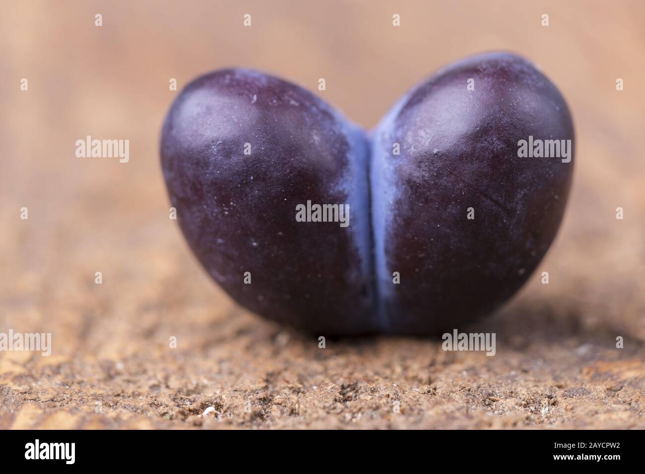 Plum wood hi-res stock photography and images - Alamy