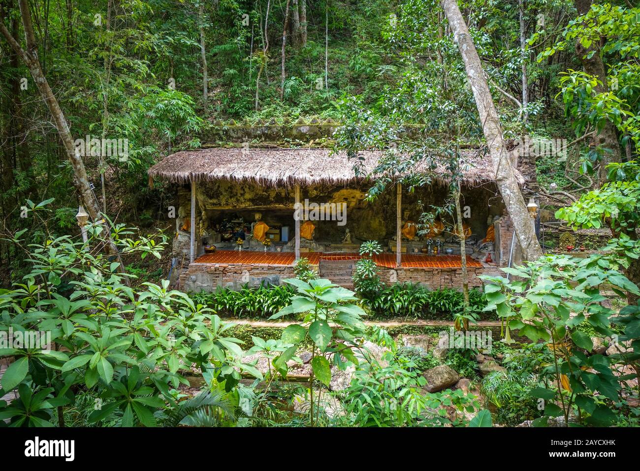 Wat palad temple hi-res stock photography and images - Alamy