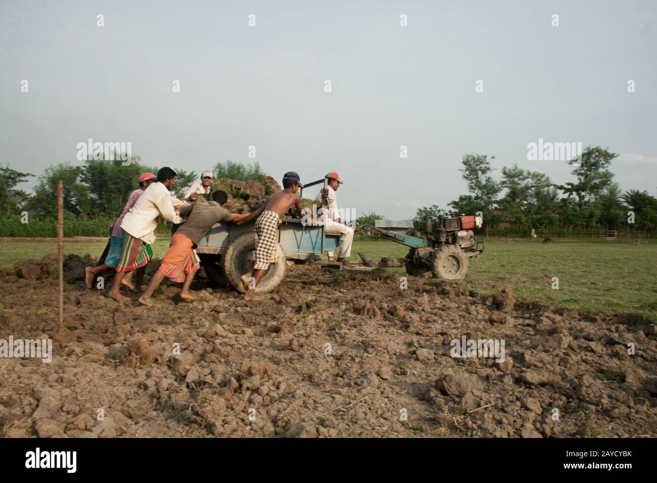 Developing bangladesh hi-res stock photography and images - Alamy