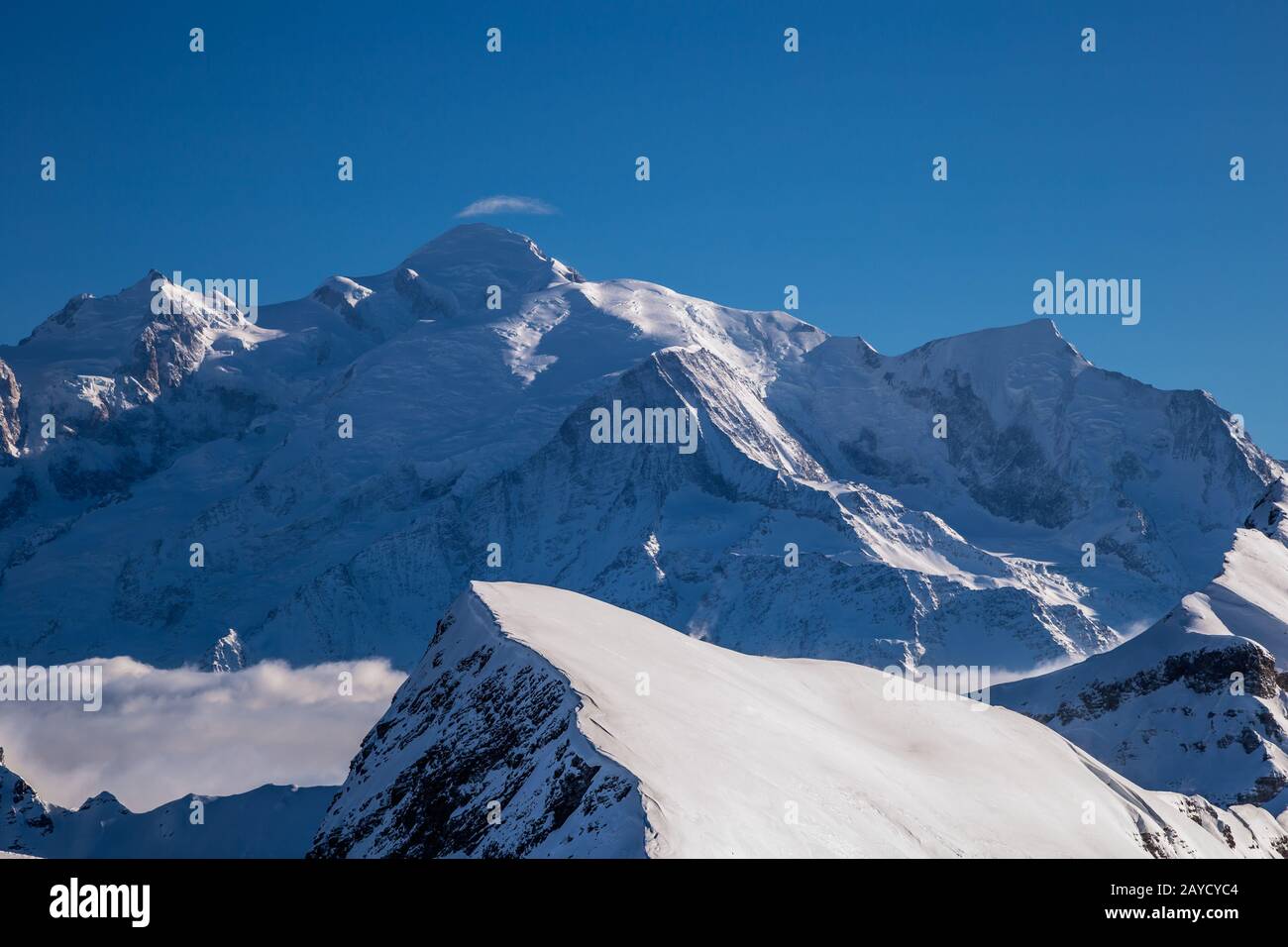 Sky alps hi-res stock photography and images - Alamy