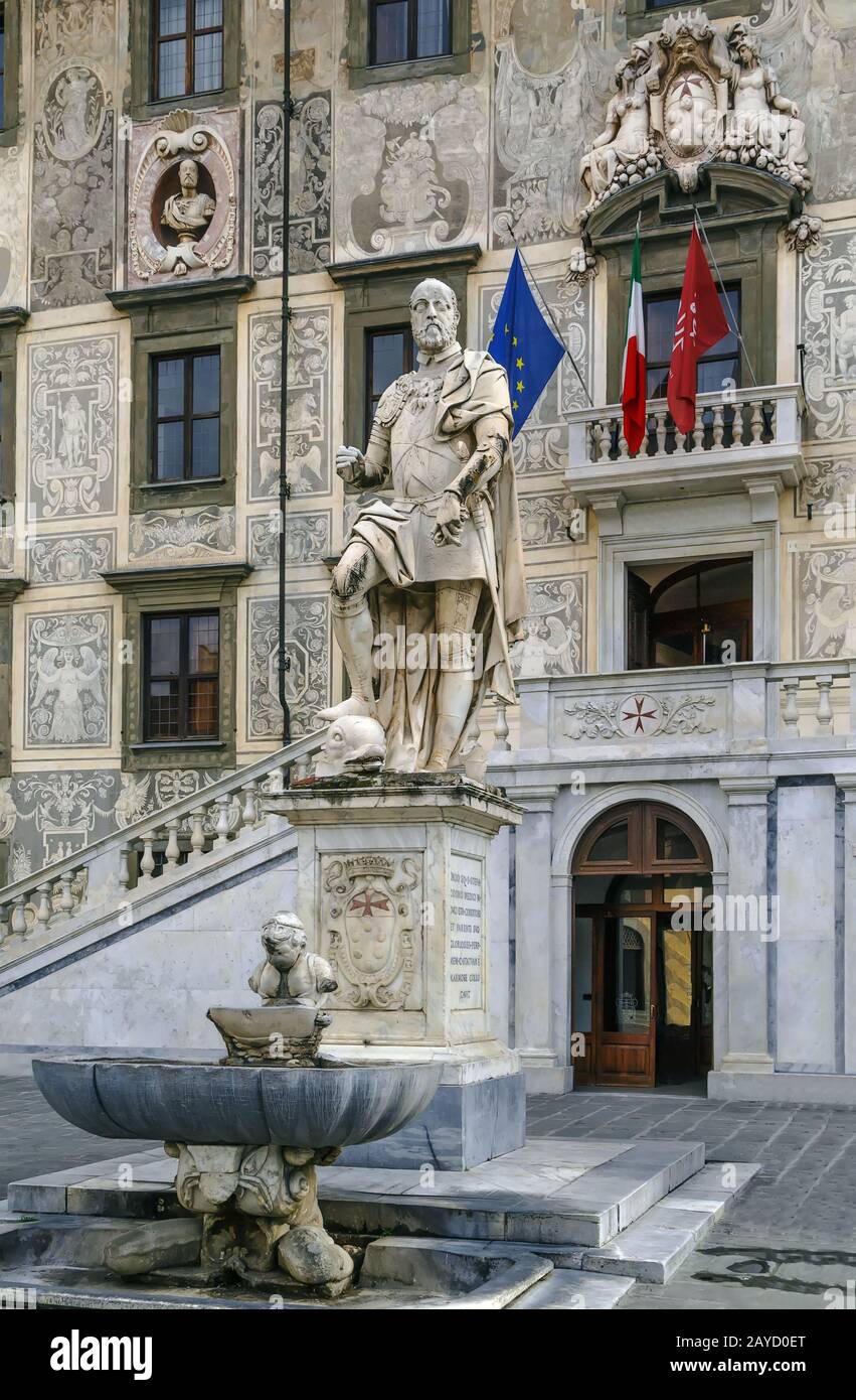 Statue of Cosimo I, Pisa, Italy Stock Photo - Alamy