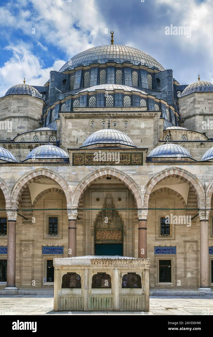 Sultan suleymaniye mosque hi-res stock photography and images - Alamy