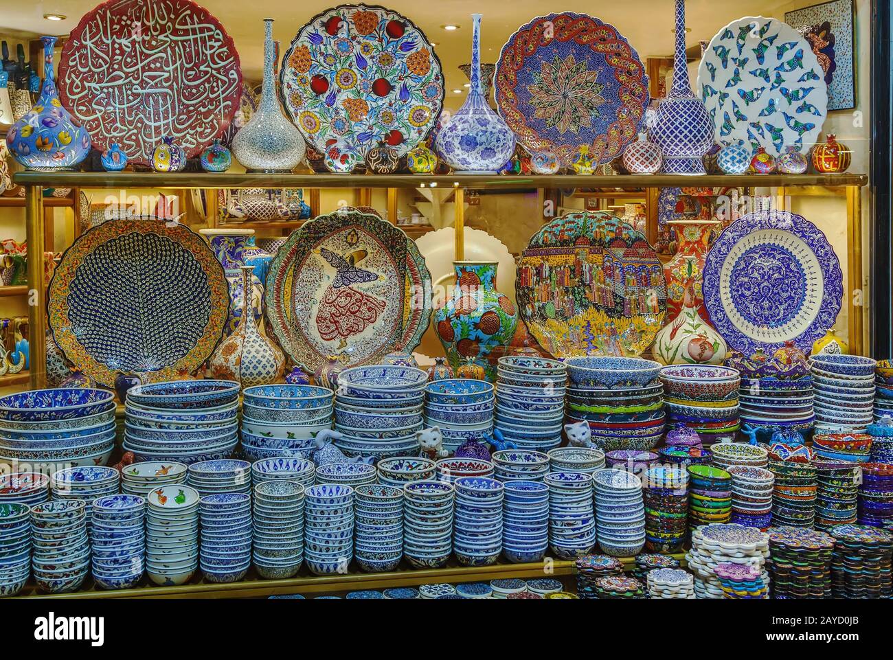 Blue turkish ceramics hi-res stock photography and images - Alamy