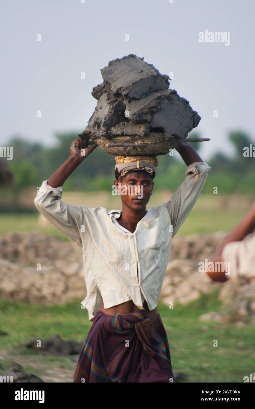 Developing bangladesh hi-res stock photography and images - Alamy