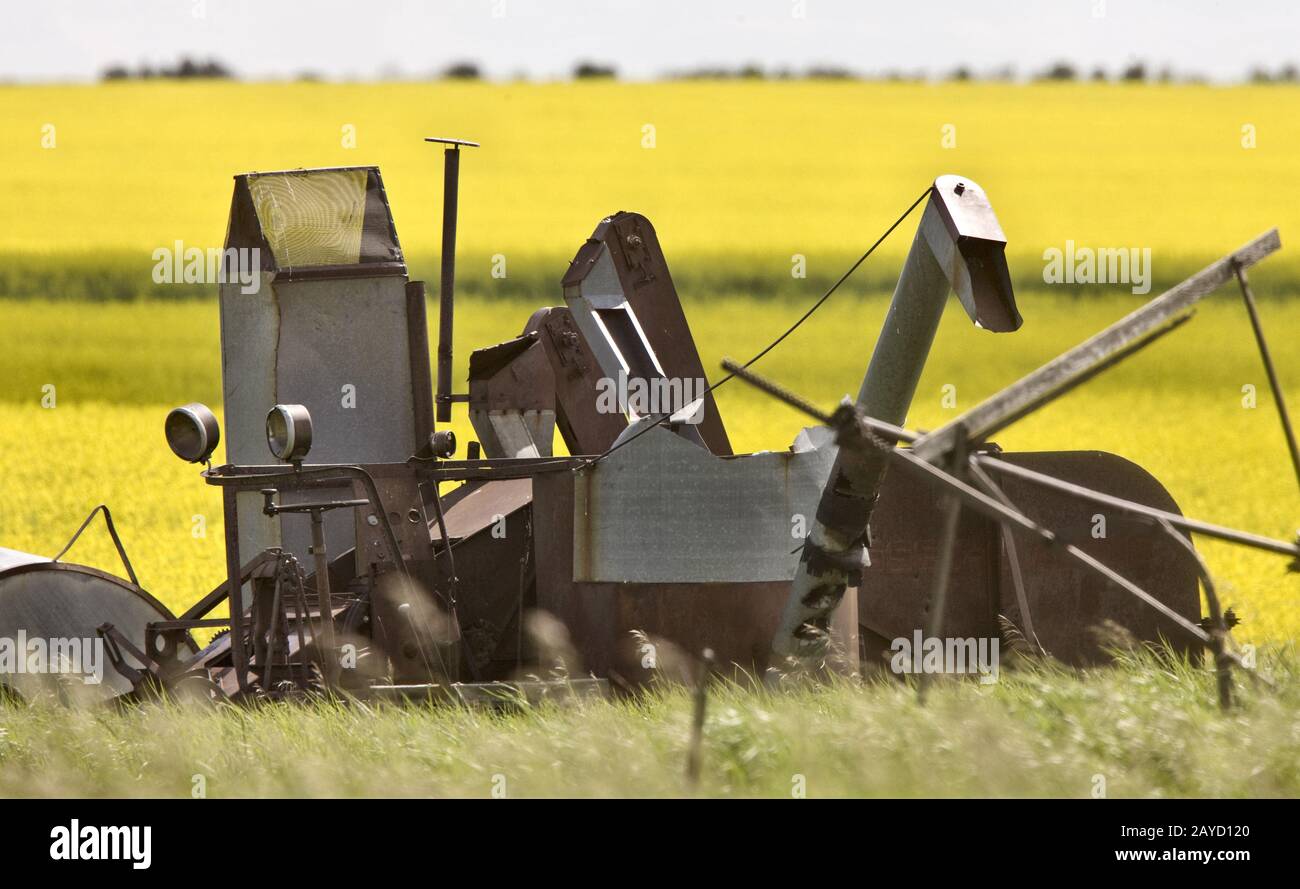Vintage farm equipment hi-res stock photography and images - Alamy