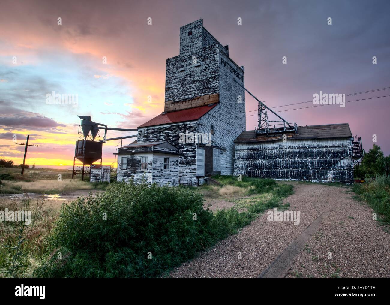 Grain Elevator Saskatchewan Stock Photo - Alamy