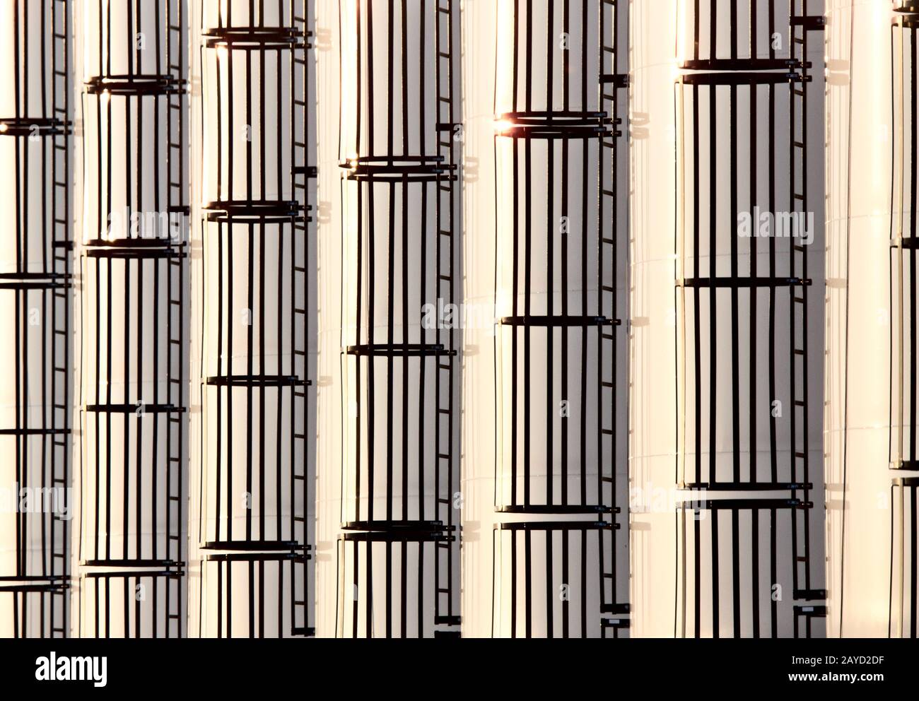 Farm granaries hi-res stock photography and images - Alamy