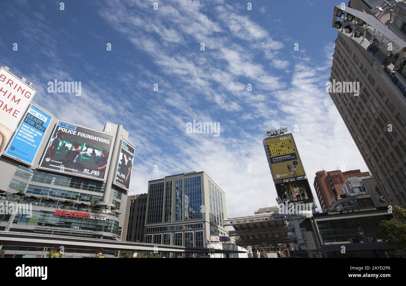 Downtown square toronto hi-res stock photography and images - Alamy