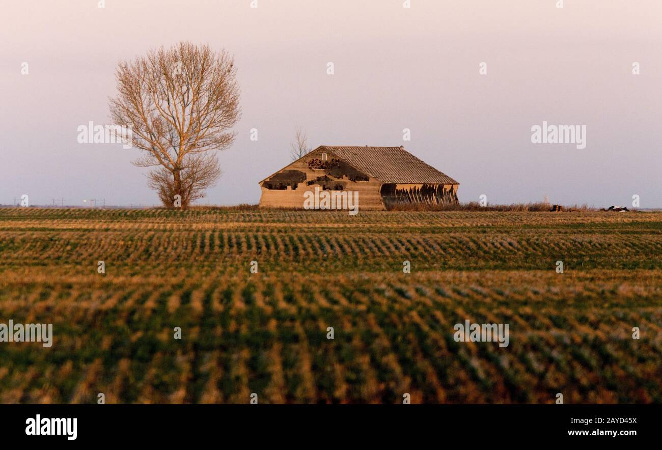Abandoned Buildings Saskatchewan Stock Photo - Alamy