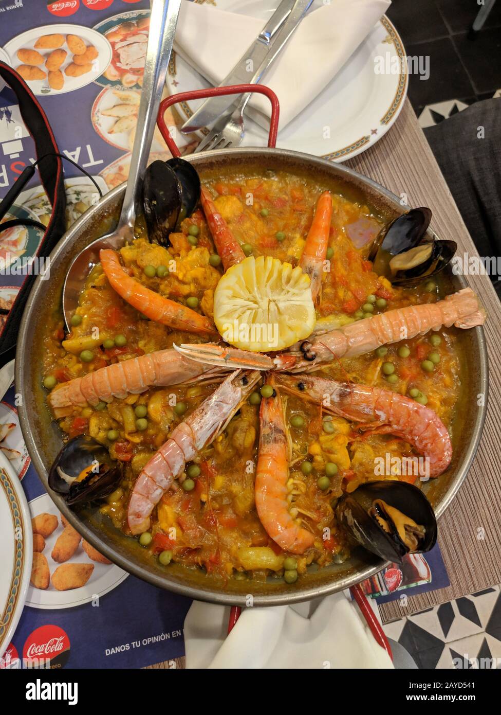 Paella with chicken, shrimps, prawns, oysters, squids, octopus Stock ...