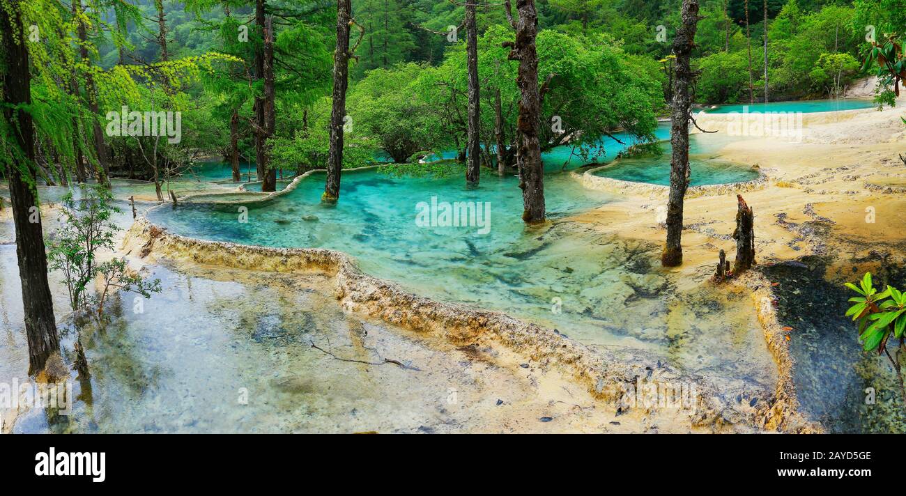Huanglong, sichuan lake hi-res stock photography and images - Alamy