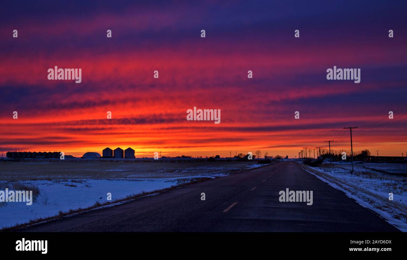 Saskatchewan prairie hi-res stock photography and images - Alamy