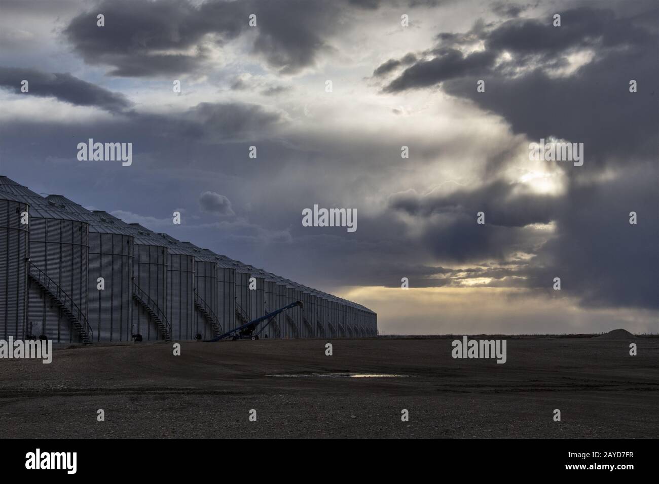 Granaries rural hi-res stock photography and images - Alamy