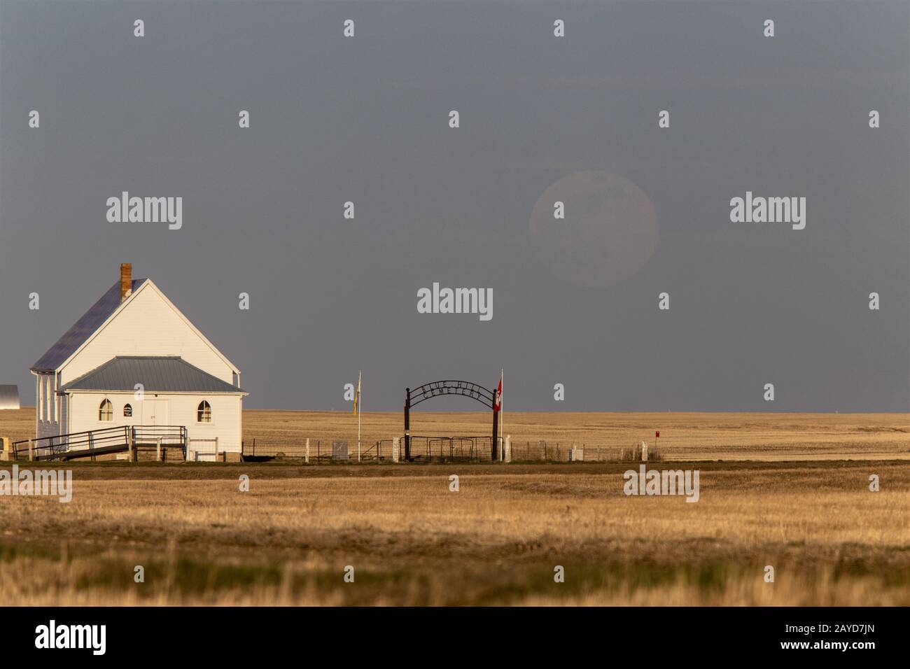 Architecture full moon hi-res stock photography and images - Alamy