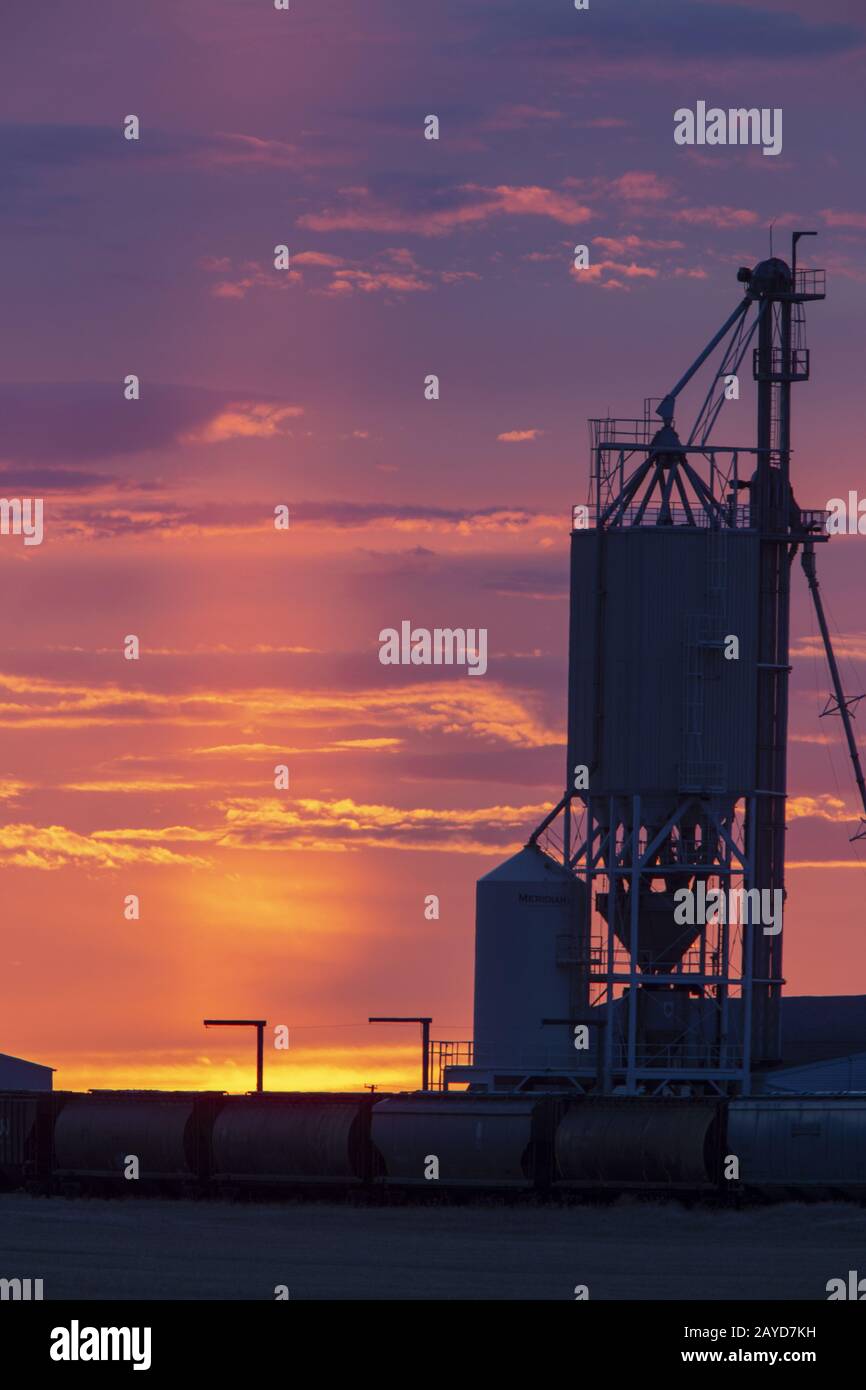 Sunset canada hi-res stock photography and images - Alamy