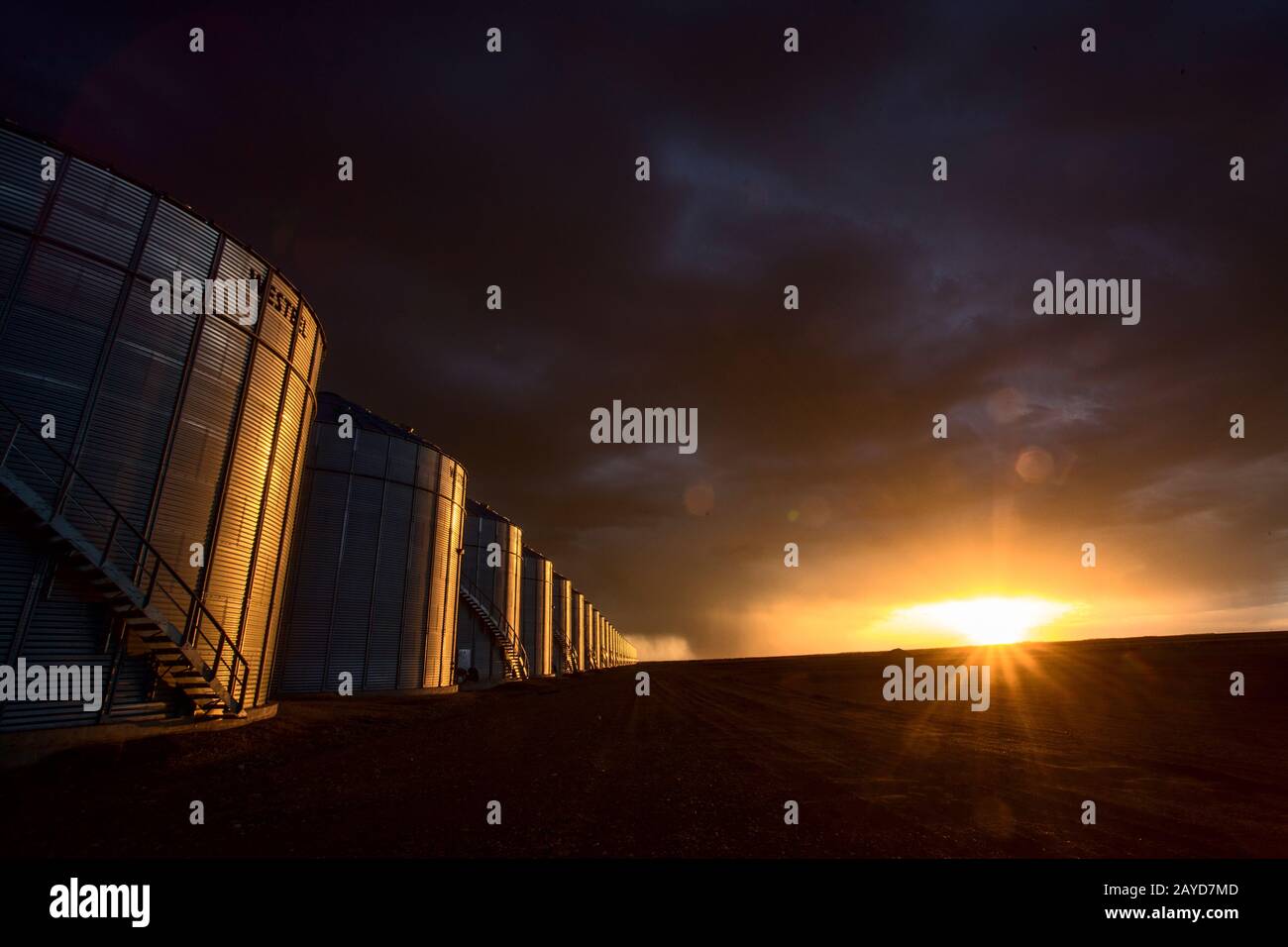 Prairie skies hi-res stock photography and images - Alamy