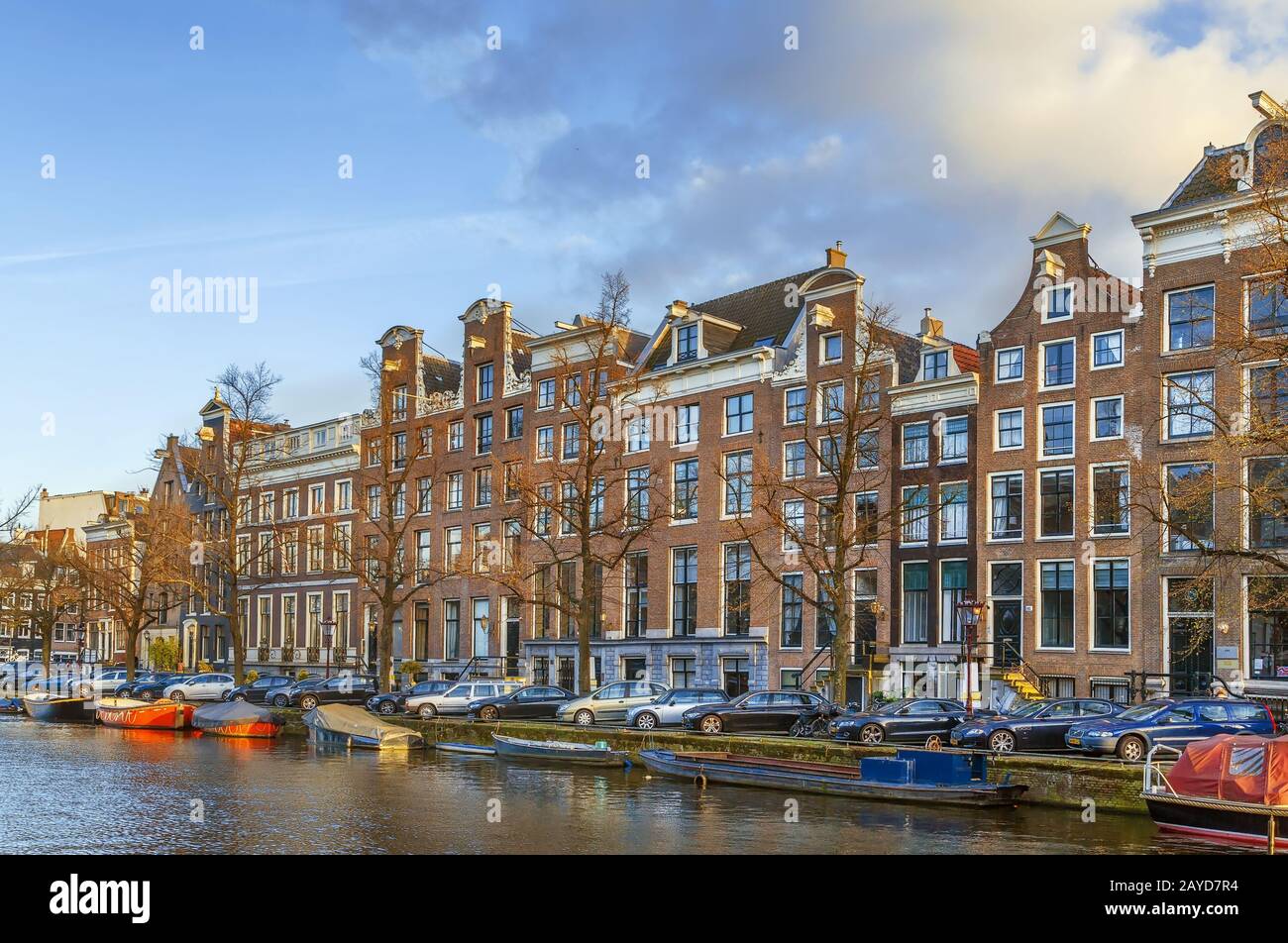 View amsterdam canal architecture hi-res stock photography and images ...